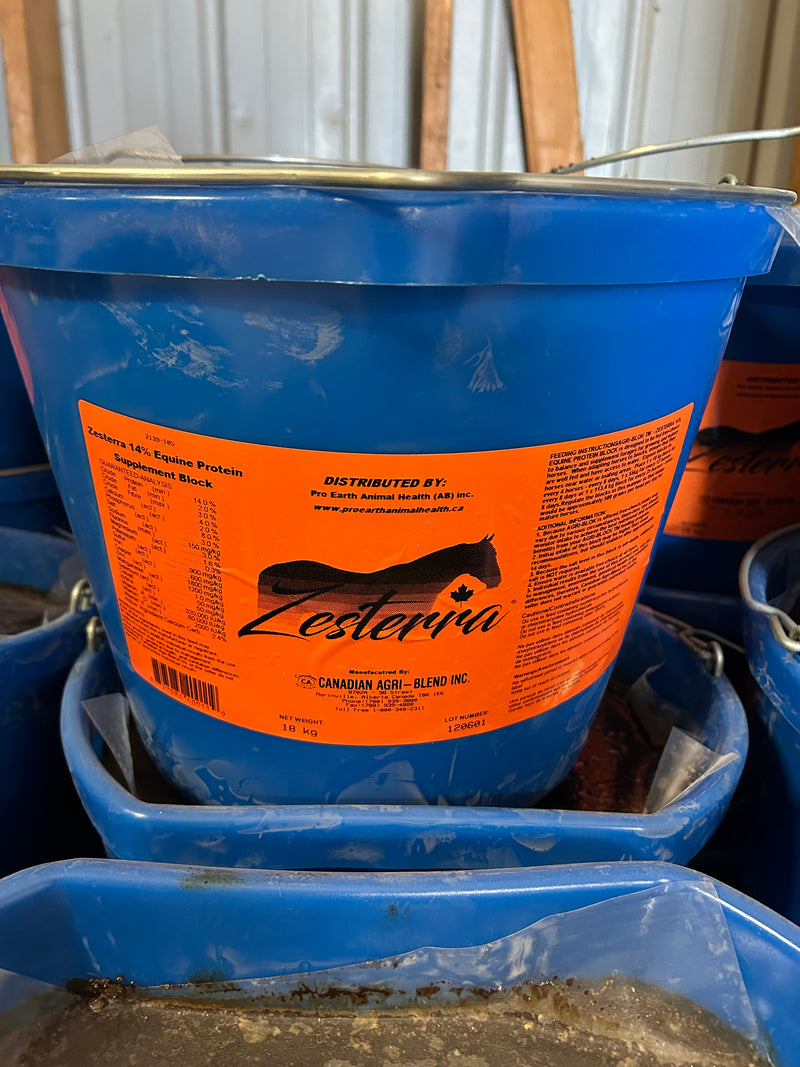 FSZESTERRA-40 Zesterra 14% Equine Pail 40lb – Paradise Hill Ranch and ...
